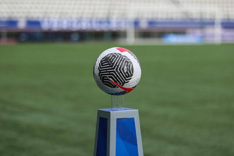 Versailles - VAFC : le live vidéo de la rencontre de National